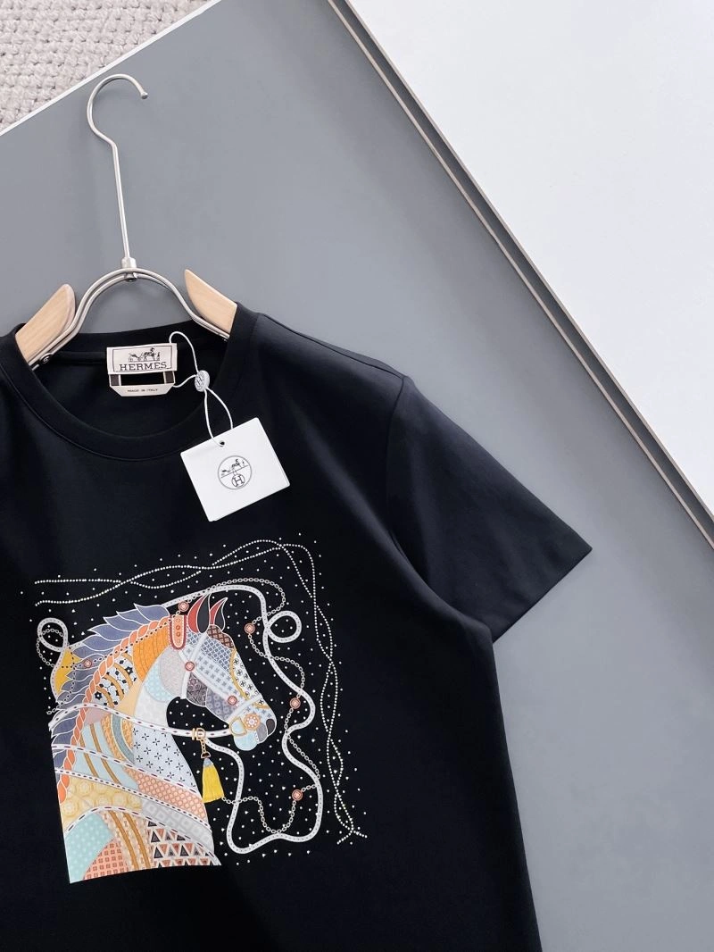 Accurate model Hermes T-Shirts