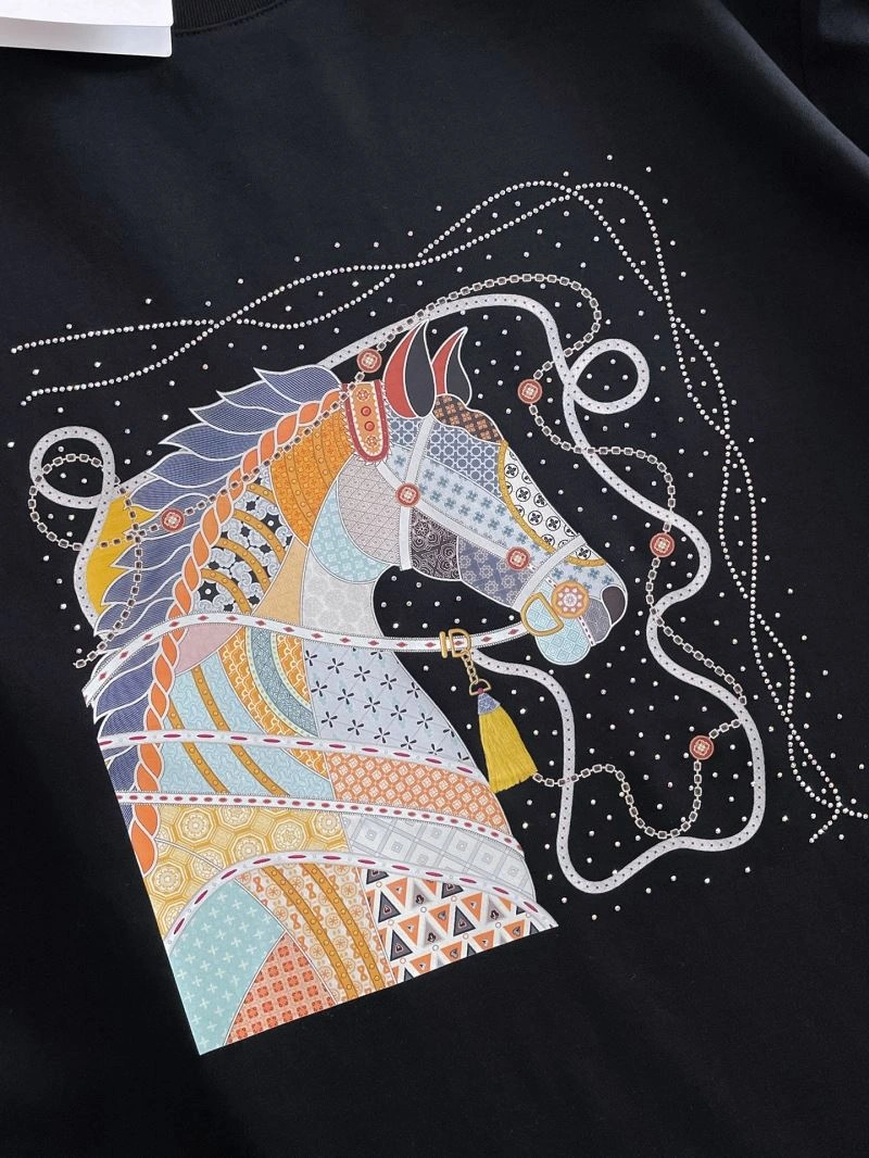 Accurate model Hermes T-Shirts