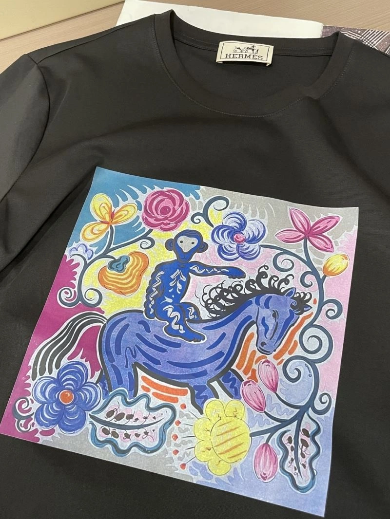 Indistinguishable Hermes T-Shirts