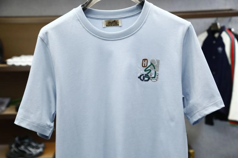 Accurate model Hermes T-Shirts