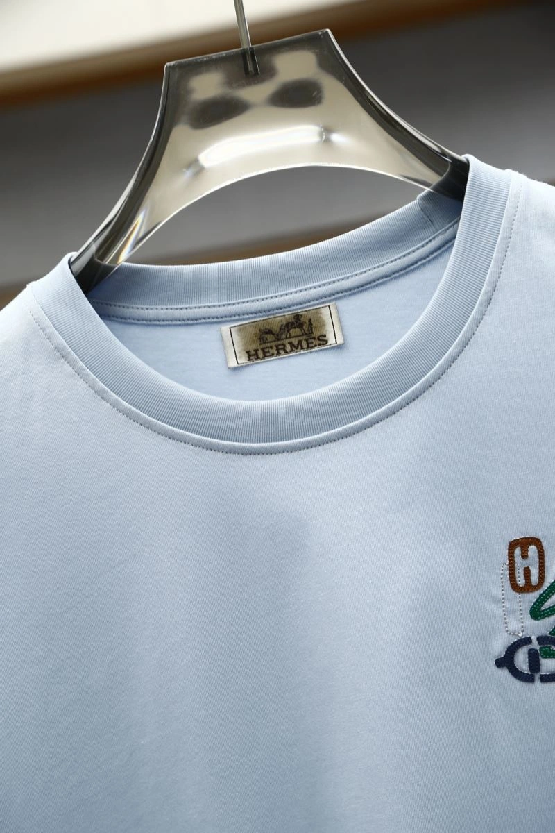 Accurate model Hermes T-Shirts