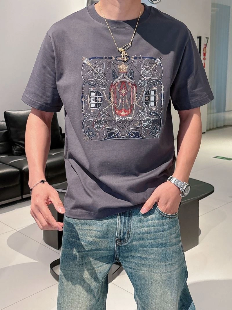 Accurate model Hermes T-Shirts