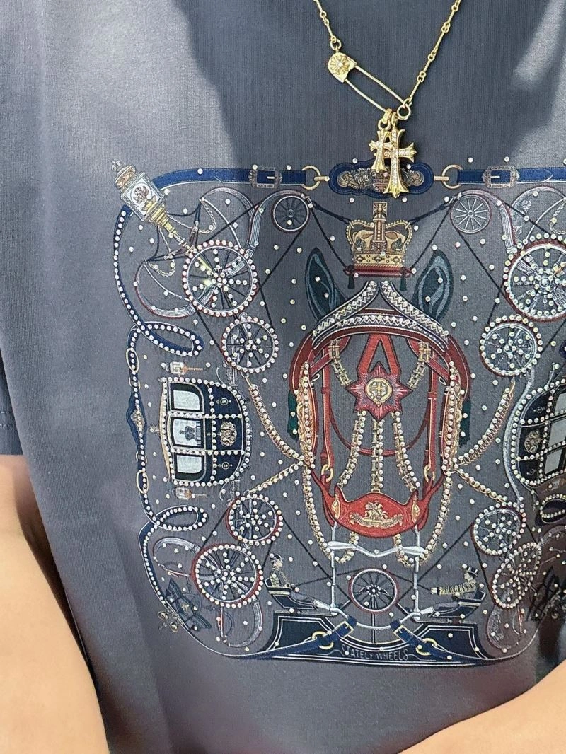 Accurate model Hermes T-Shirts