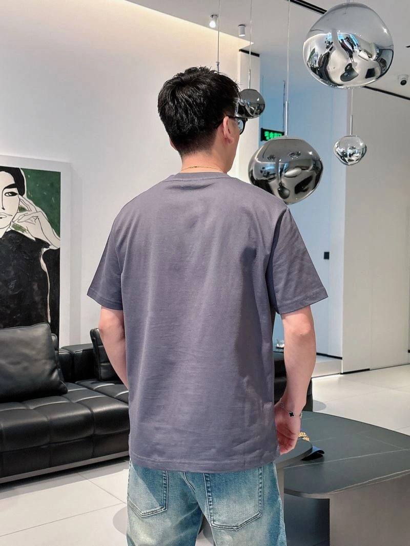 Accurate model Hermes T-Shirts