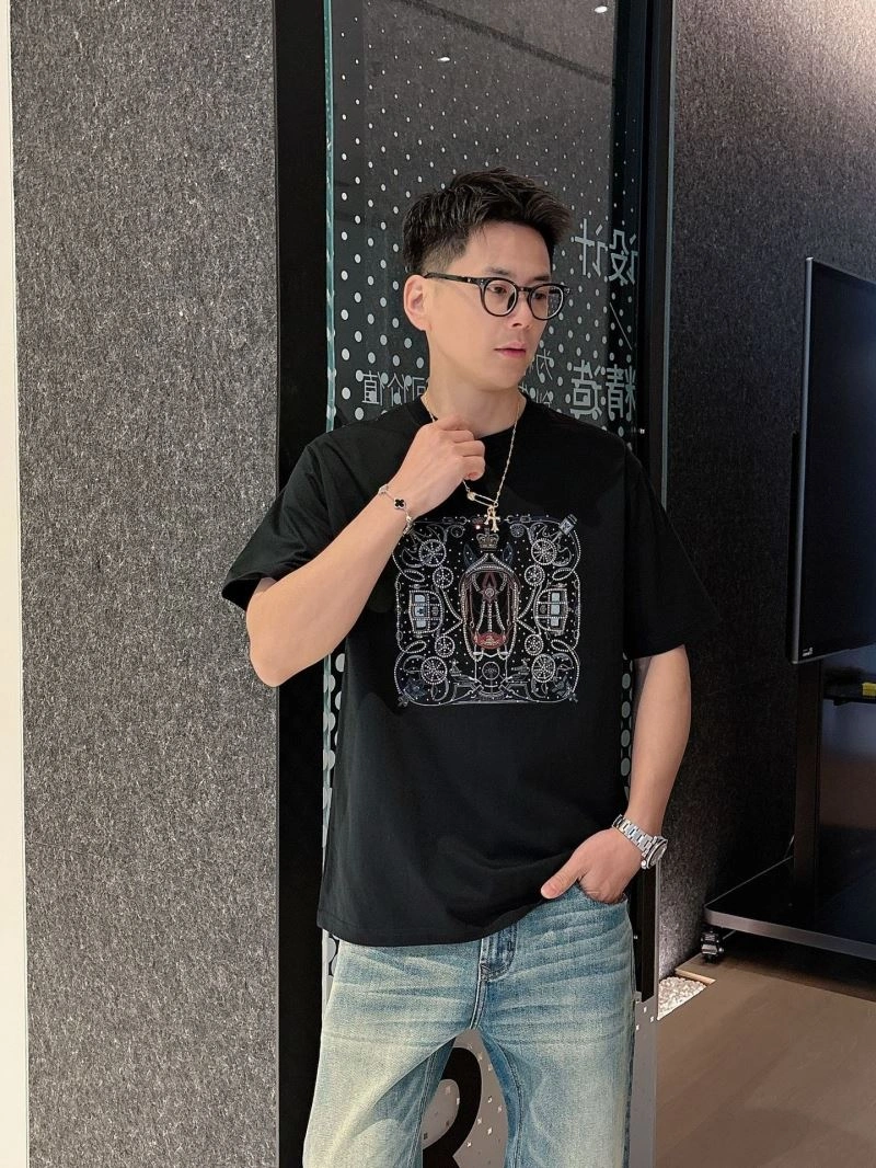 Indistinguishable Hermes T-Shirts
