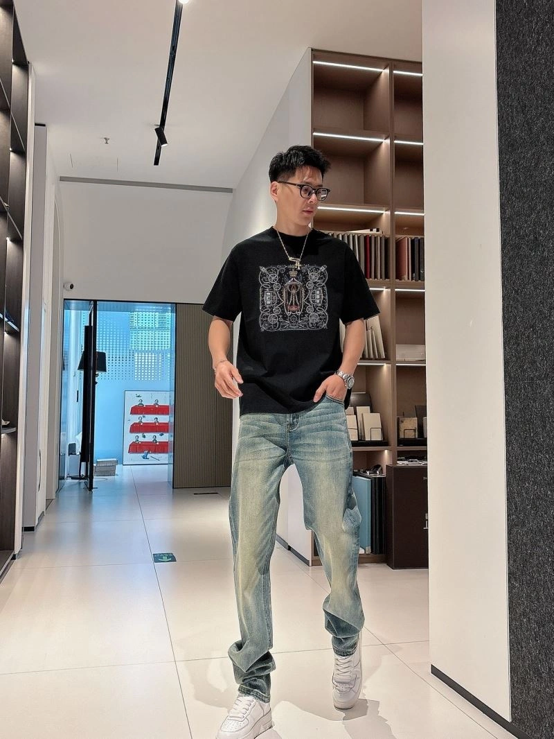 Indistinguishable Hermes T-Shirts