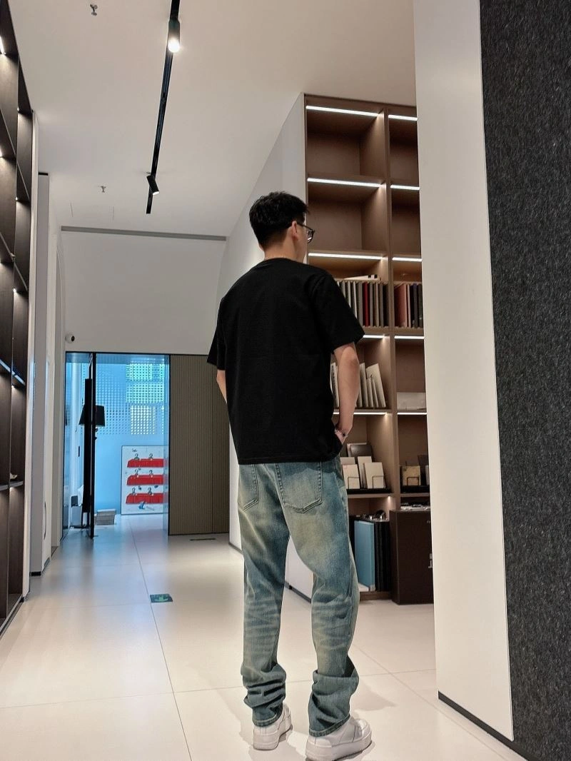 Indistinguishable Hermes T-Shirts