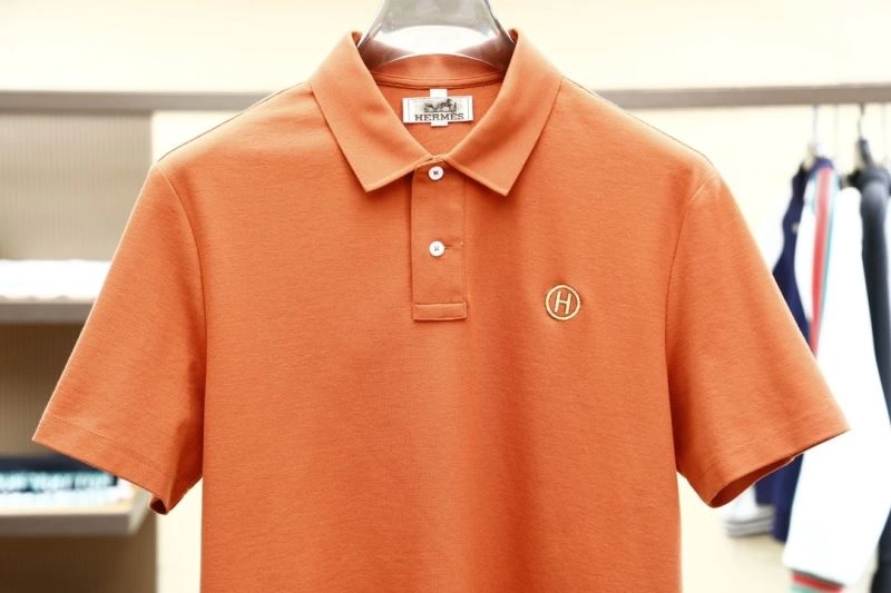 Accurate model Hermes T-Shirts