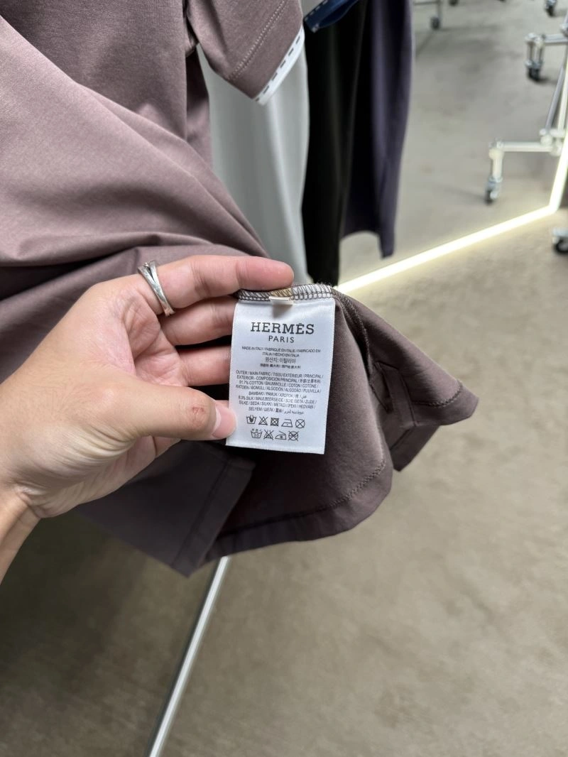 Indistinguishable Hermes T-Shirts