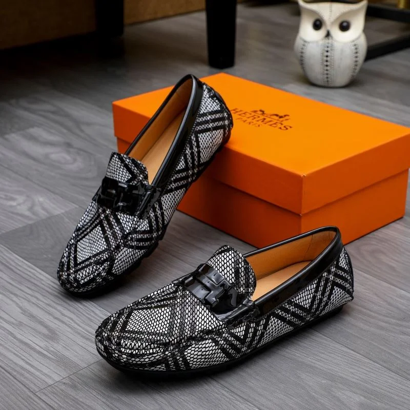 Value-priced Hermes Tods Shoes