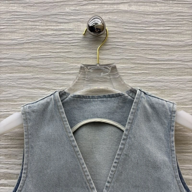 Accurate model Hermes Vest
