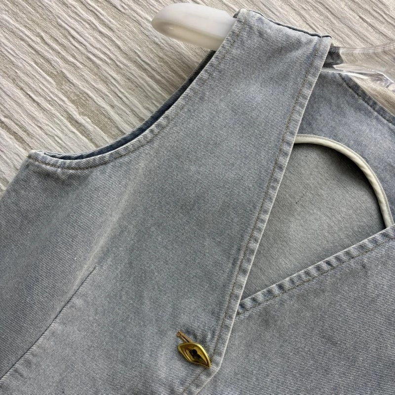 Accurate model Hermes Vest