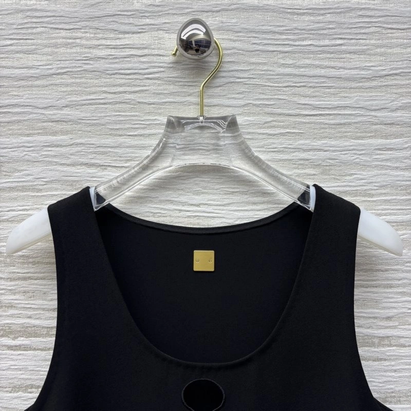 Value-priced Hermes Vest