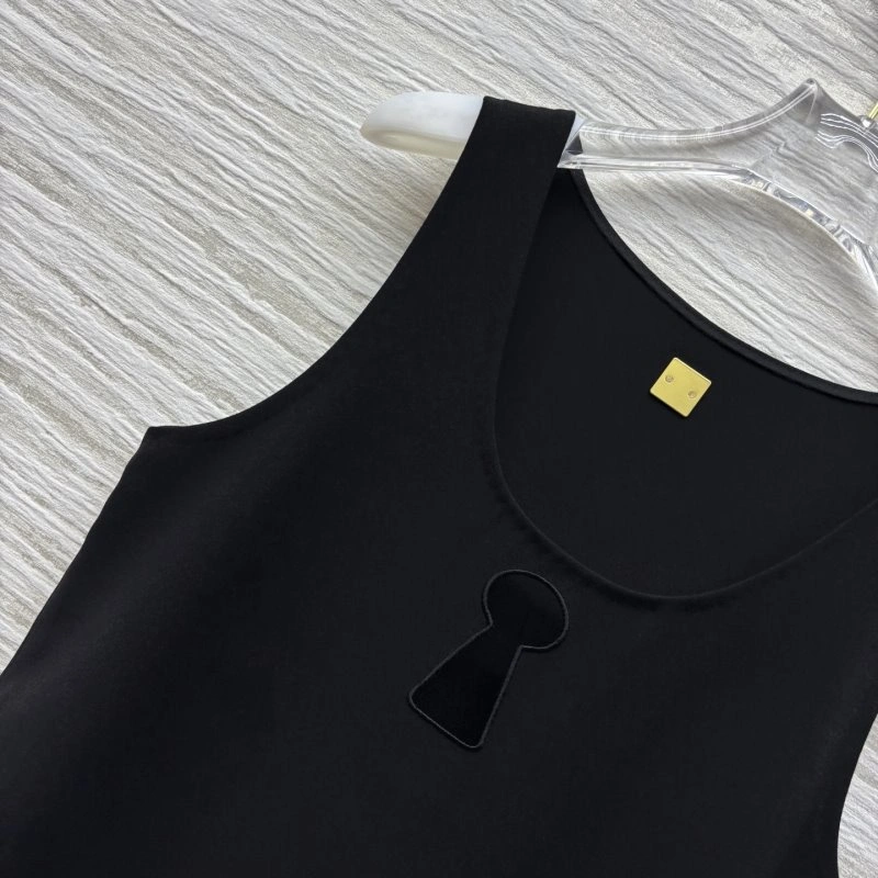 Value-priced Hermes Vest