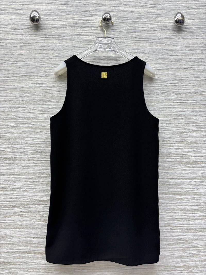 Value-priced Hermes Vest