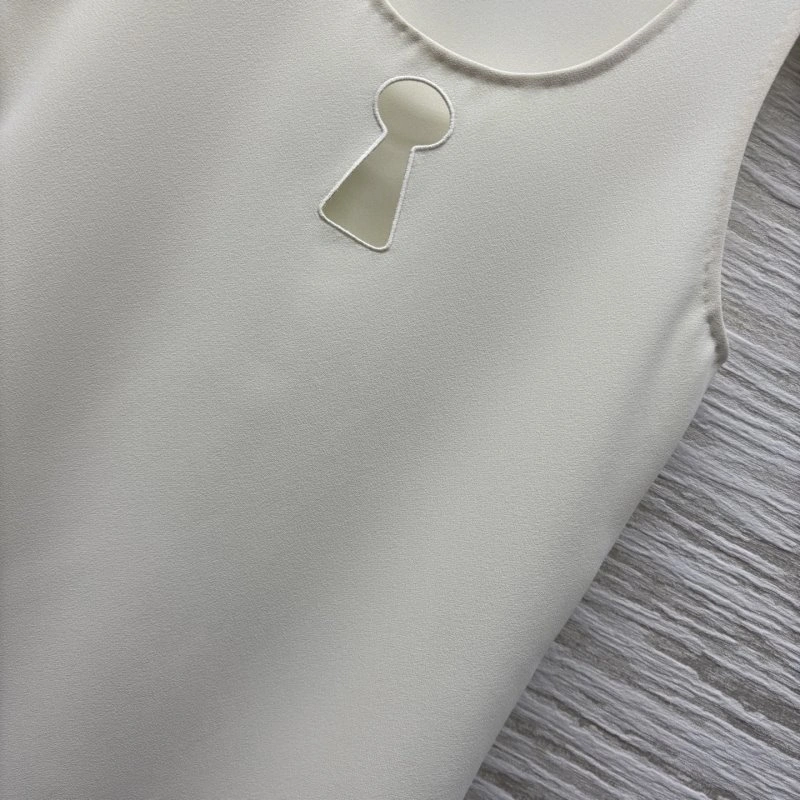 Top match Hermes Vest