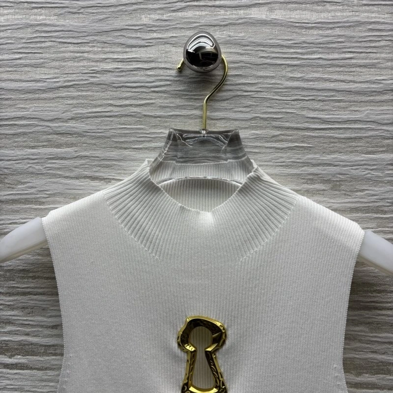 Indistinguishable Hermes Vest
