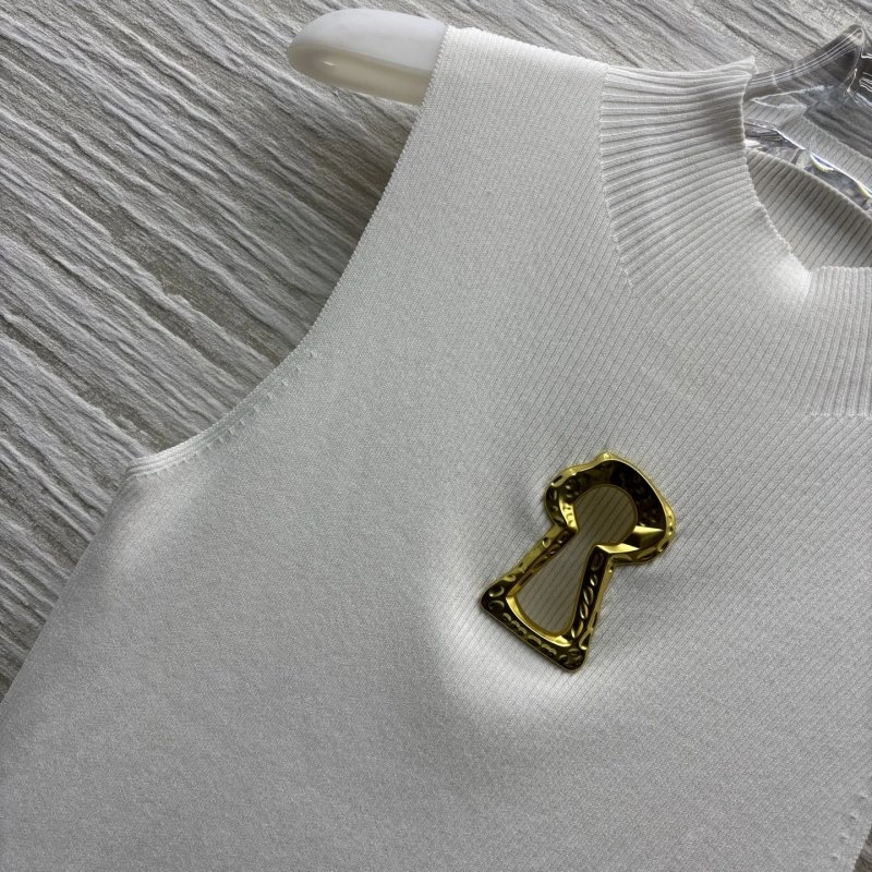 Indistinguishable Hermes Vest