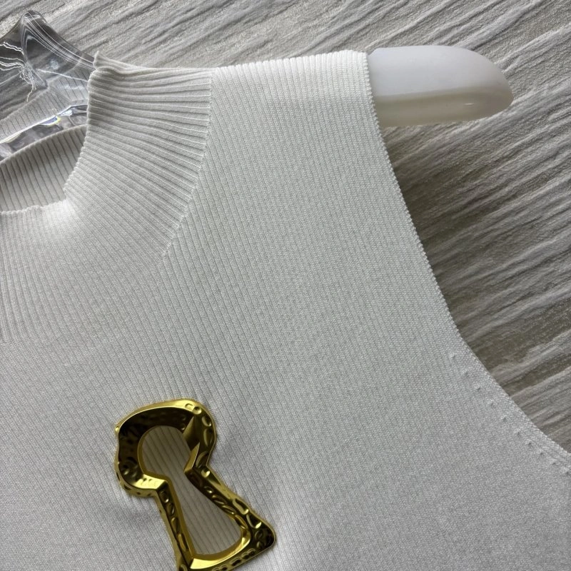 Indistinguishable Hermes Vest