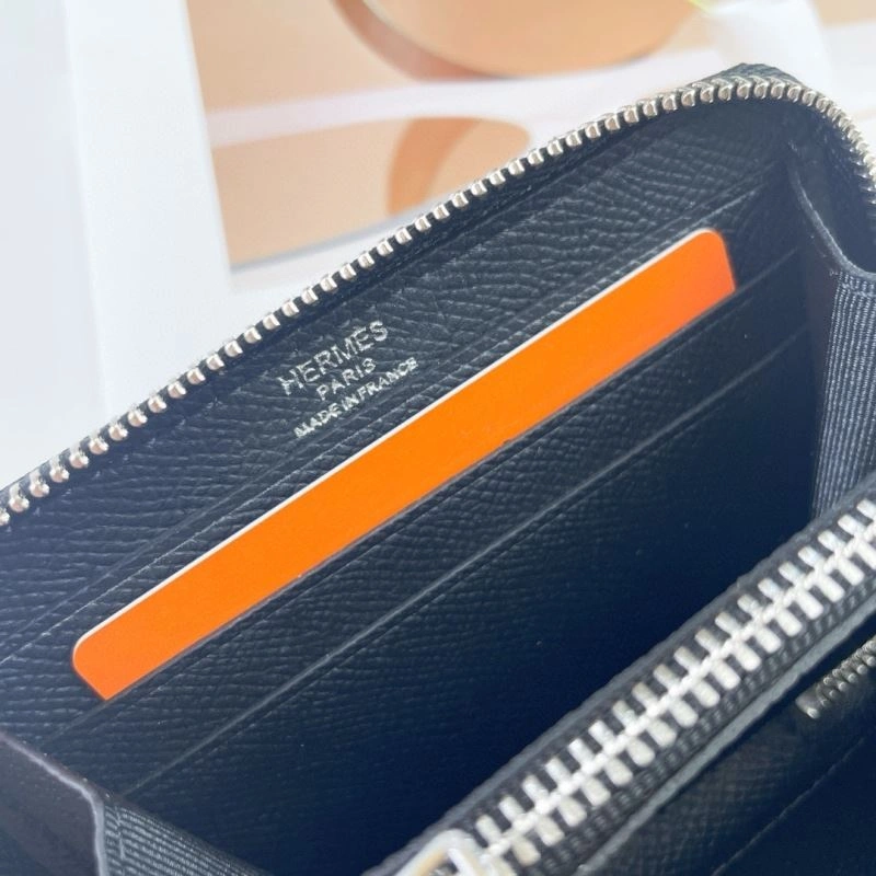 Indistinguishable Hermes Wallets Purse