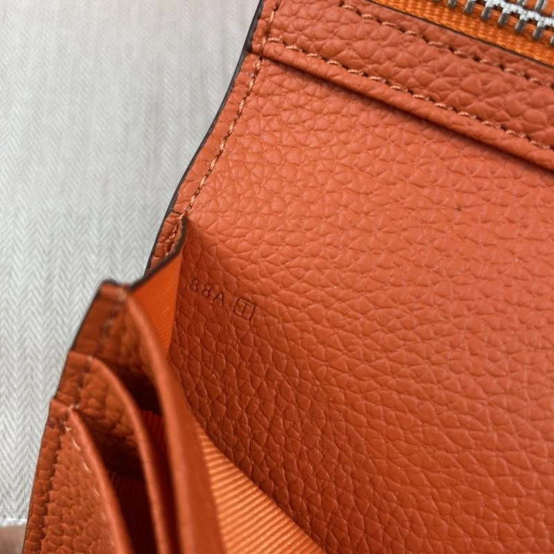 Indistinguishable Hermes Wallets Purse