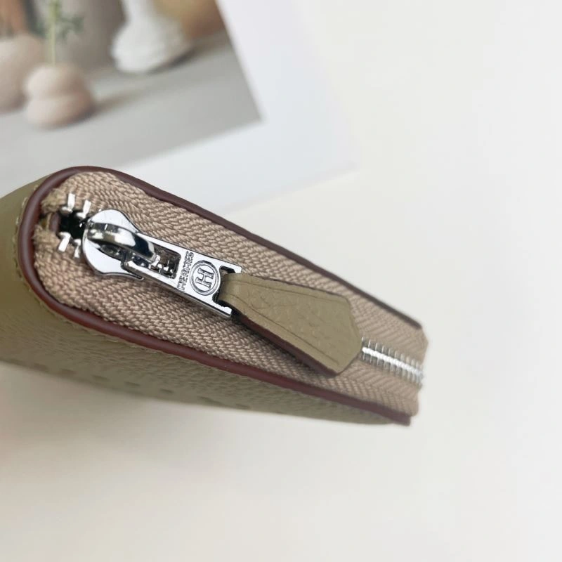 Indistinguishable Hermes Wallets Purse