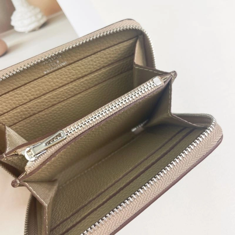 Indistinguishable Hermes Wallets Purse
