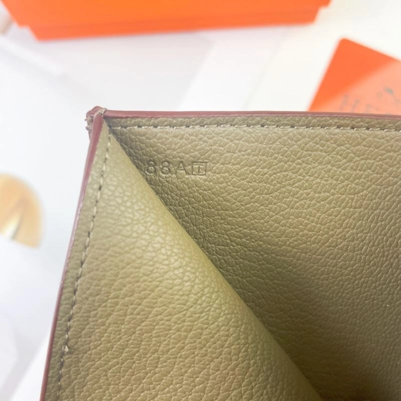 Accurate model Hermes Wallets Purse