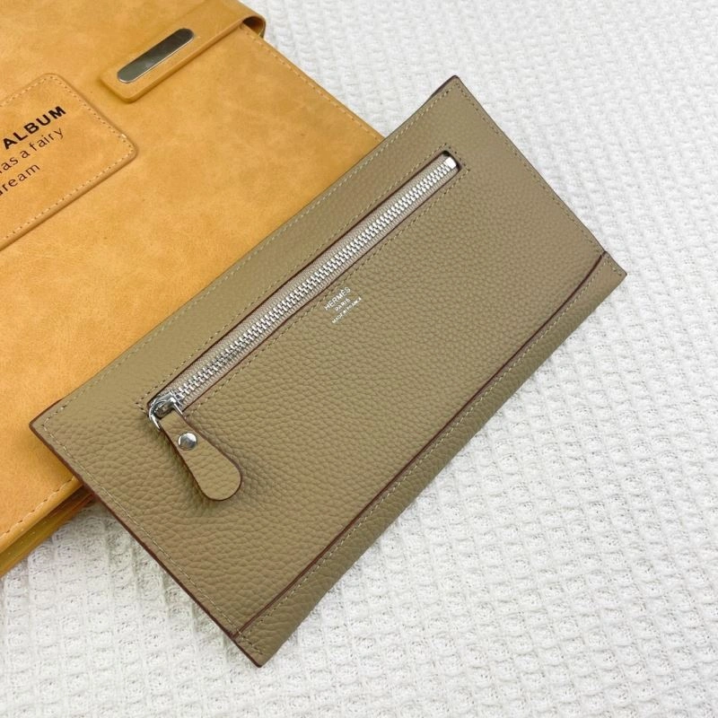 Indistinguishable Hermes Wallets Purse