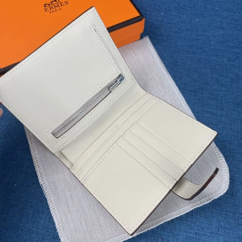 Indistinguishable Hermes Wallets Purse