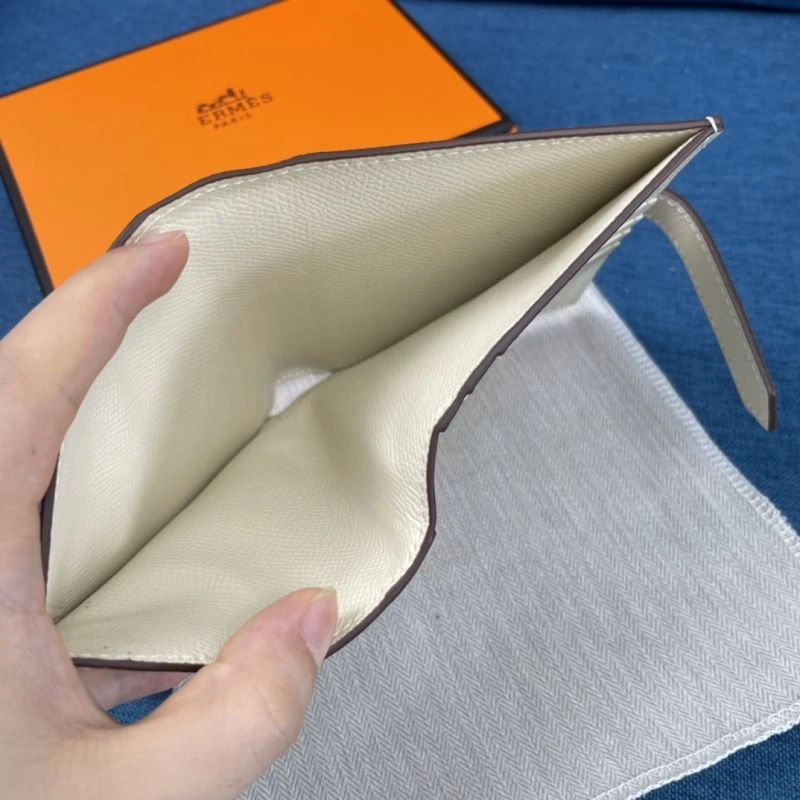 Indistinguishable Hermes Wallets Purse