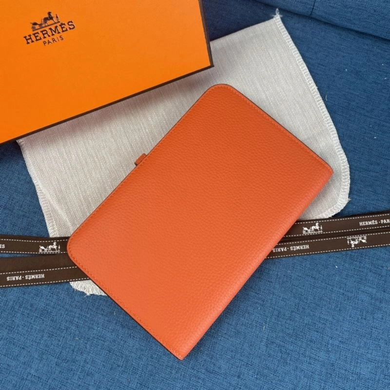 Accurate model Hermes Wallets Purse