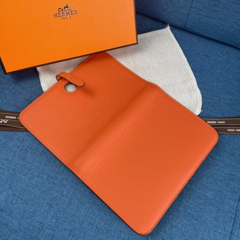 Accurate model Hermes Wallets Purse