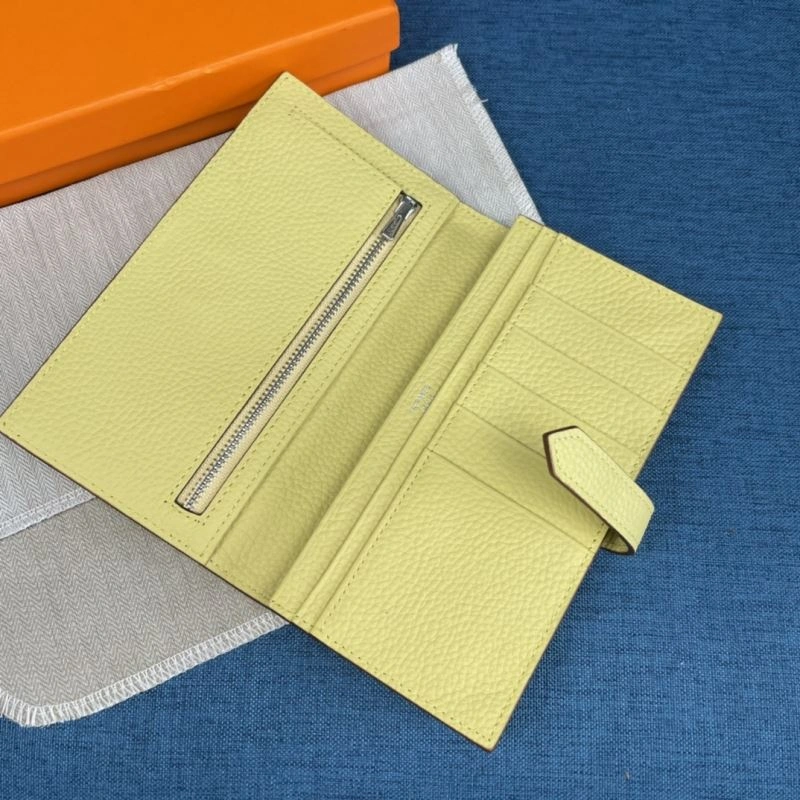 Indistinguishable Hermes Wallets Purse