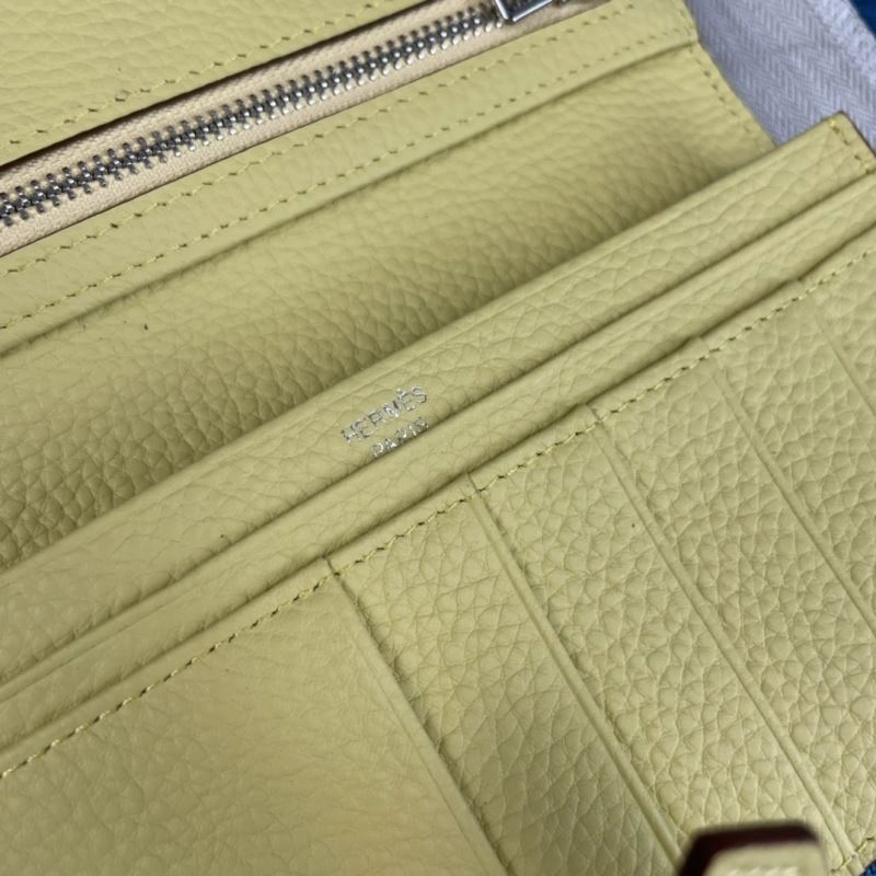 Indistinguishable Hermes Wallets Purse
