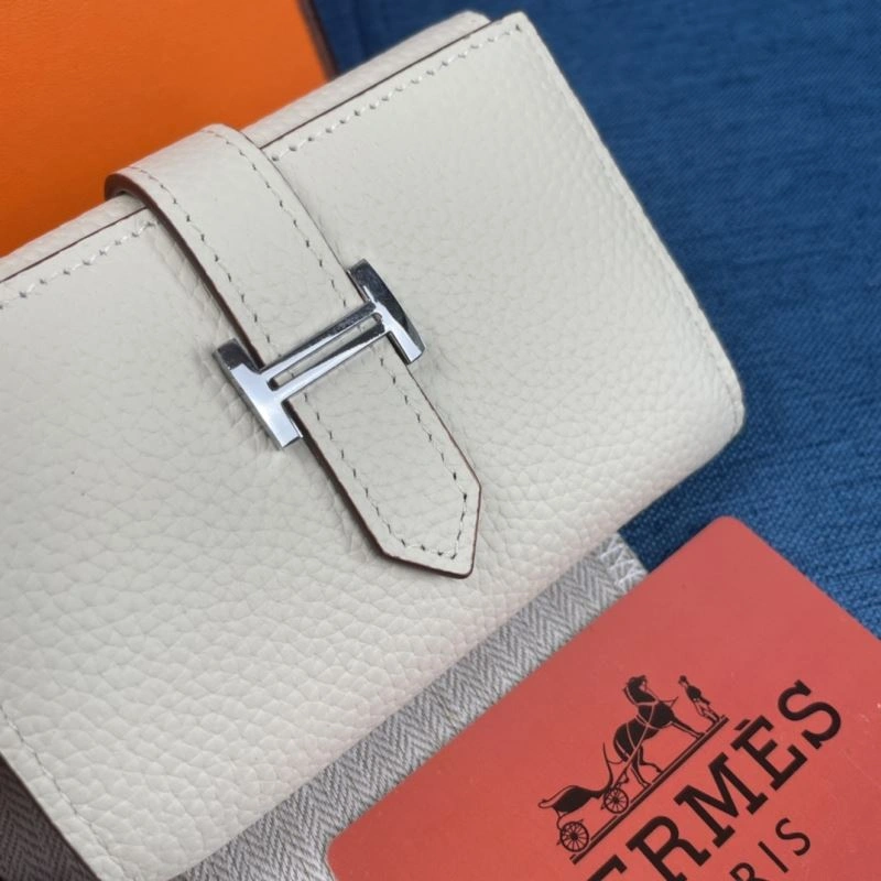 Indistinguishable Hermes Wallets Purse