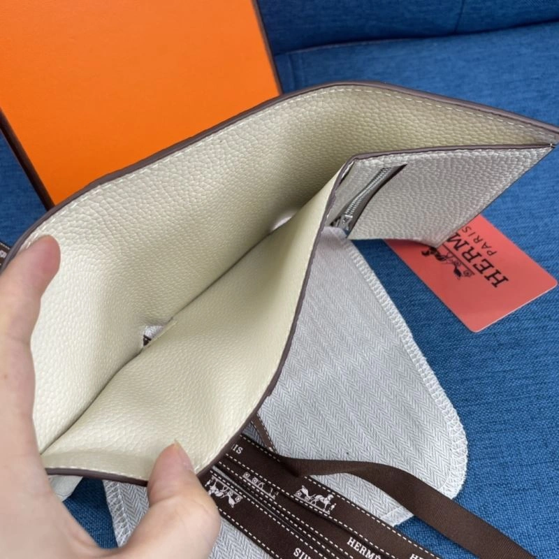 Indistinguishable Hermes Wallets Purse