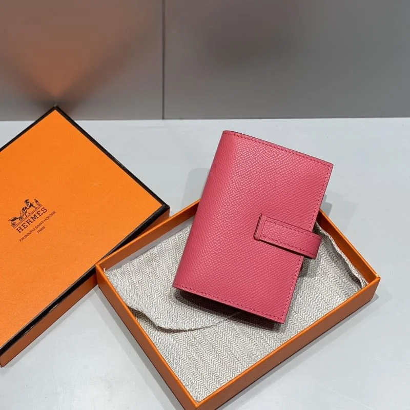 Indistinguishable Hermes Wallets Purse