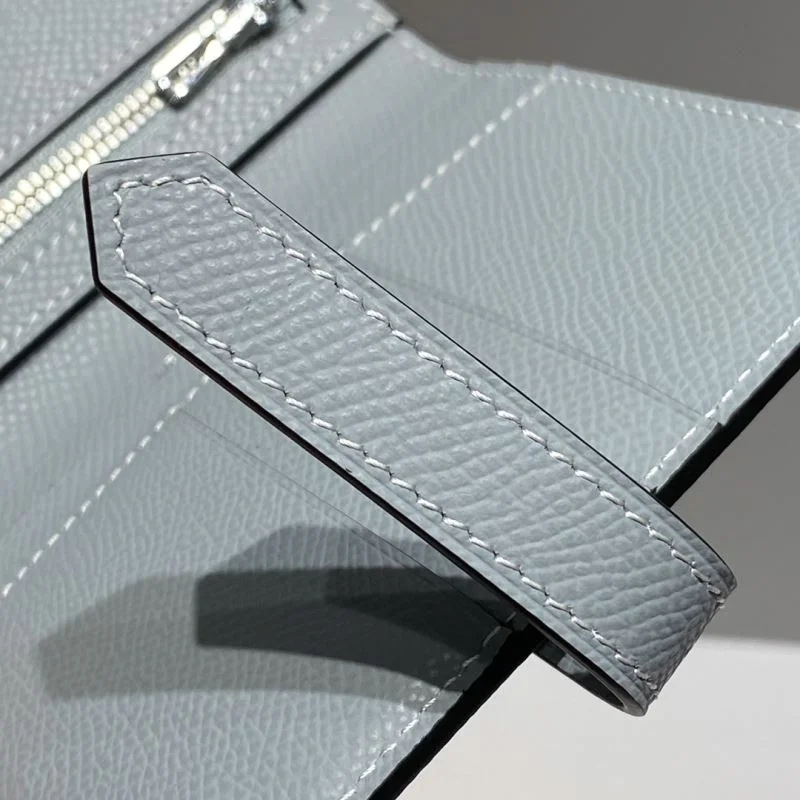 Indistinguishable Hermes Wallets Purse