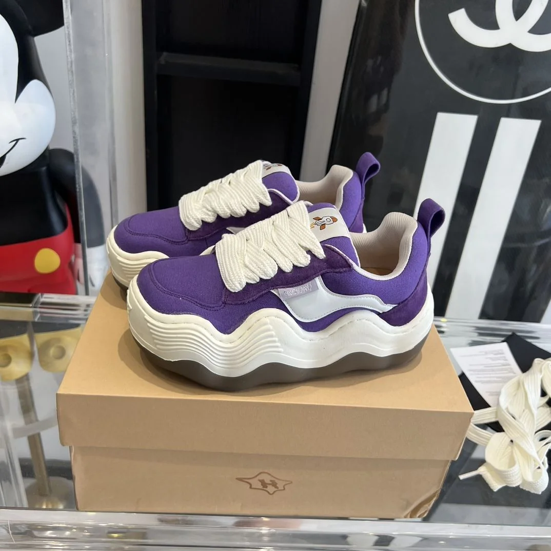 Indistinguishable Heyday Shoes