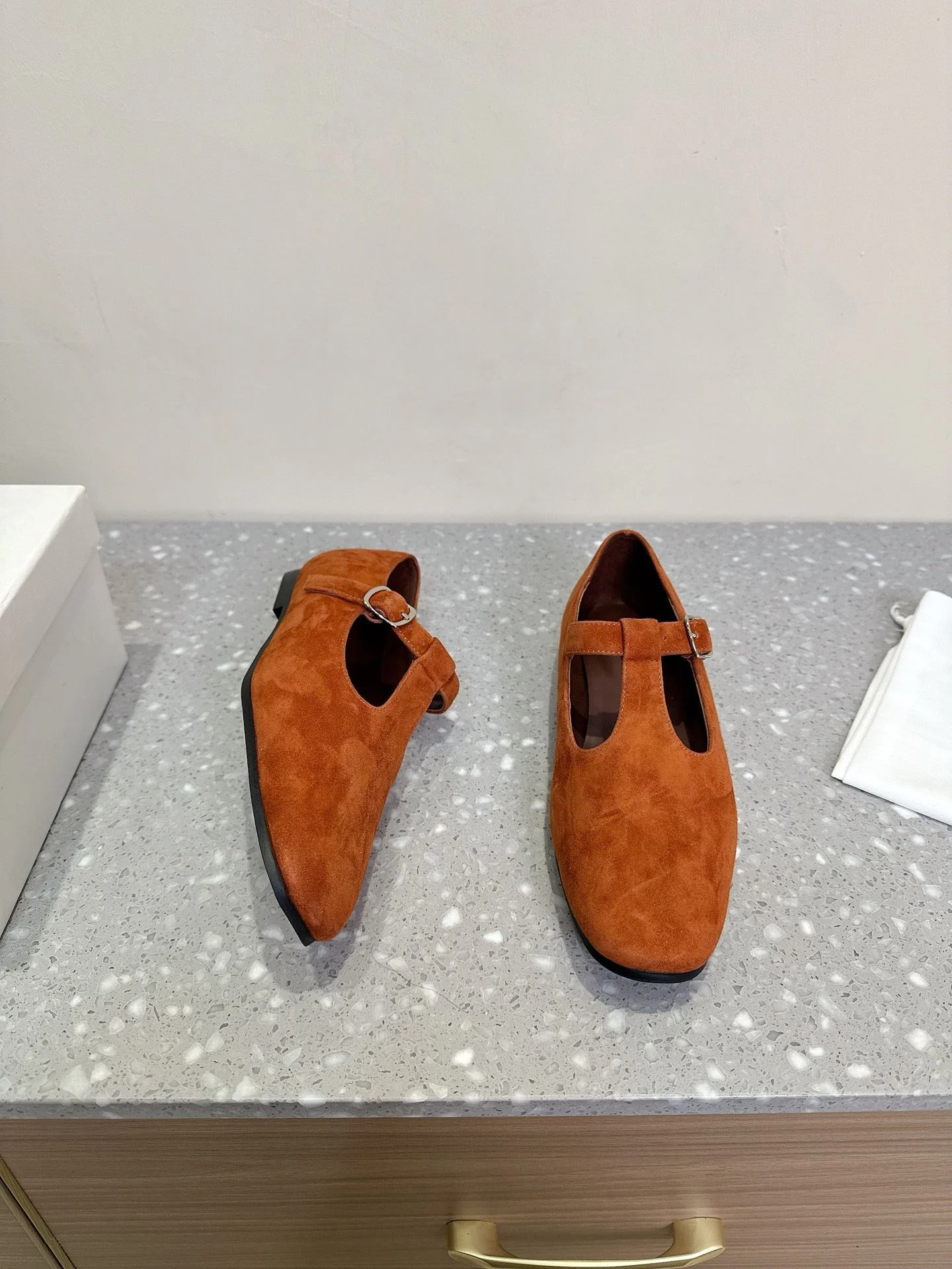 Cut-rate Hidemi Shoes