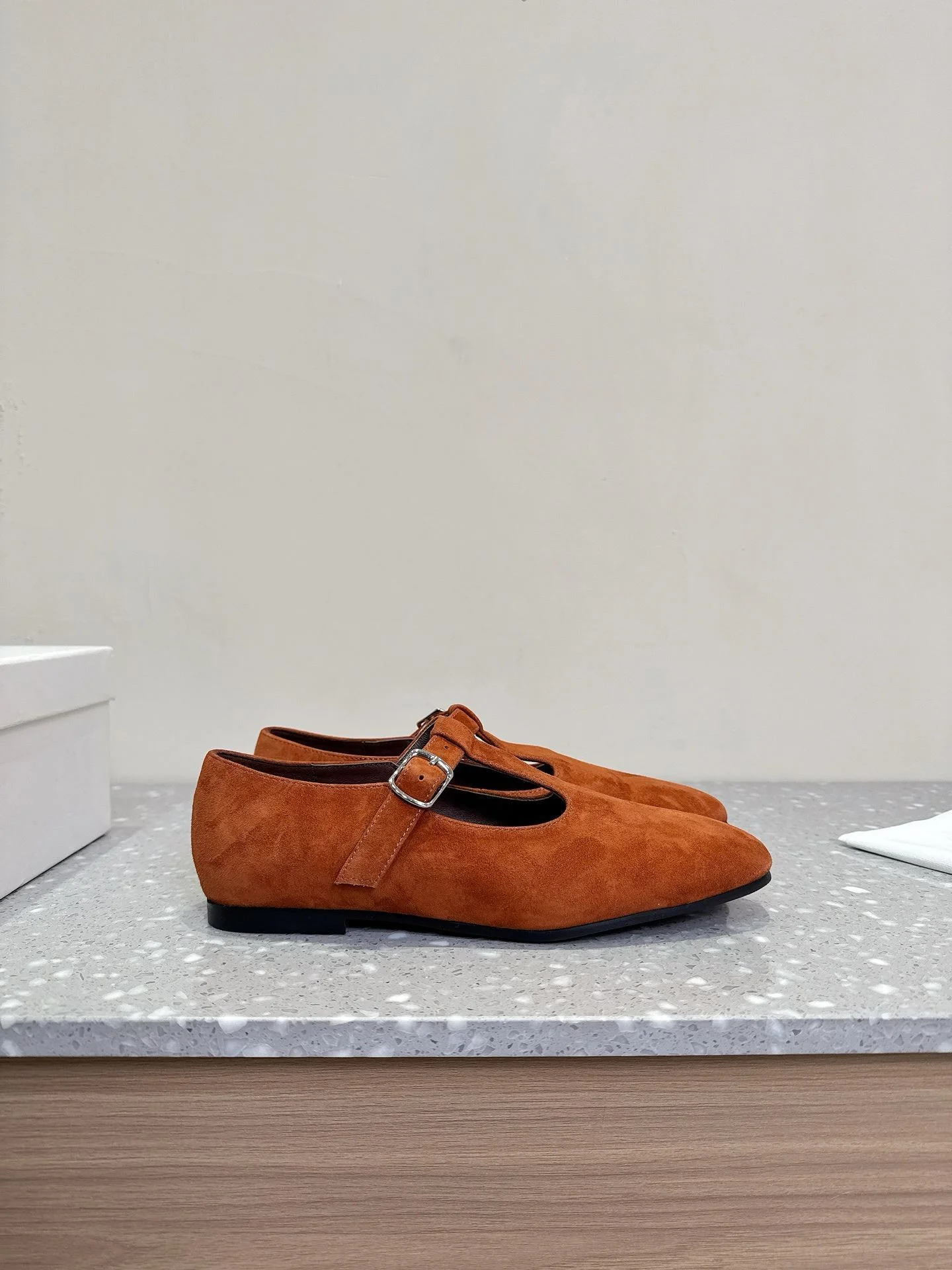 Cut-rate Hidemi Shoes