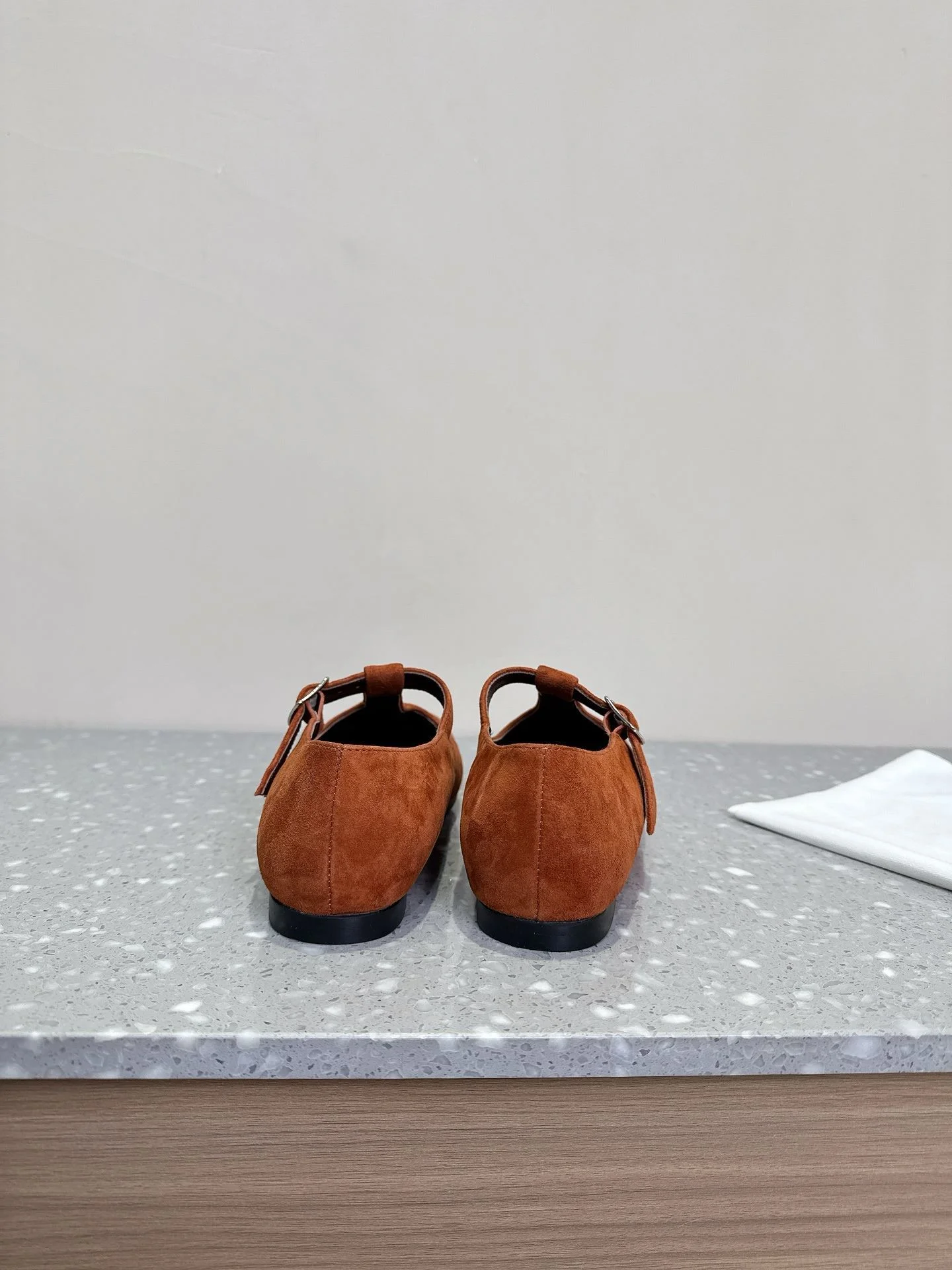 Cut-rate Hidemi Shoes