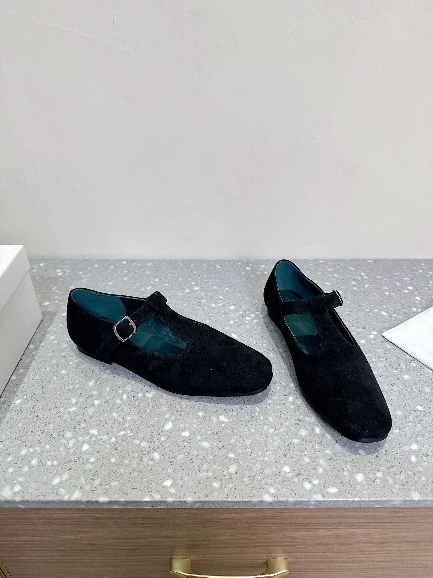 Top mirror Hidemi Shoes