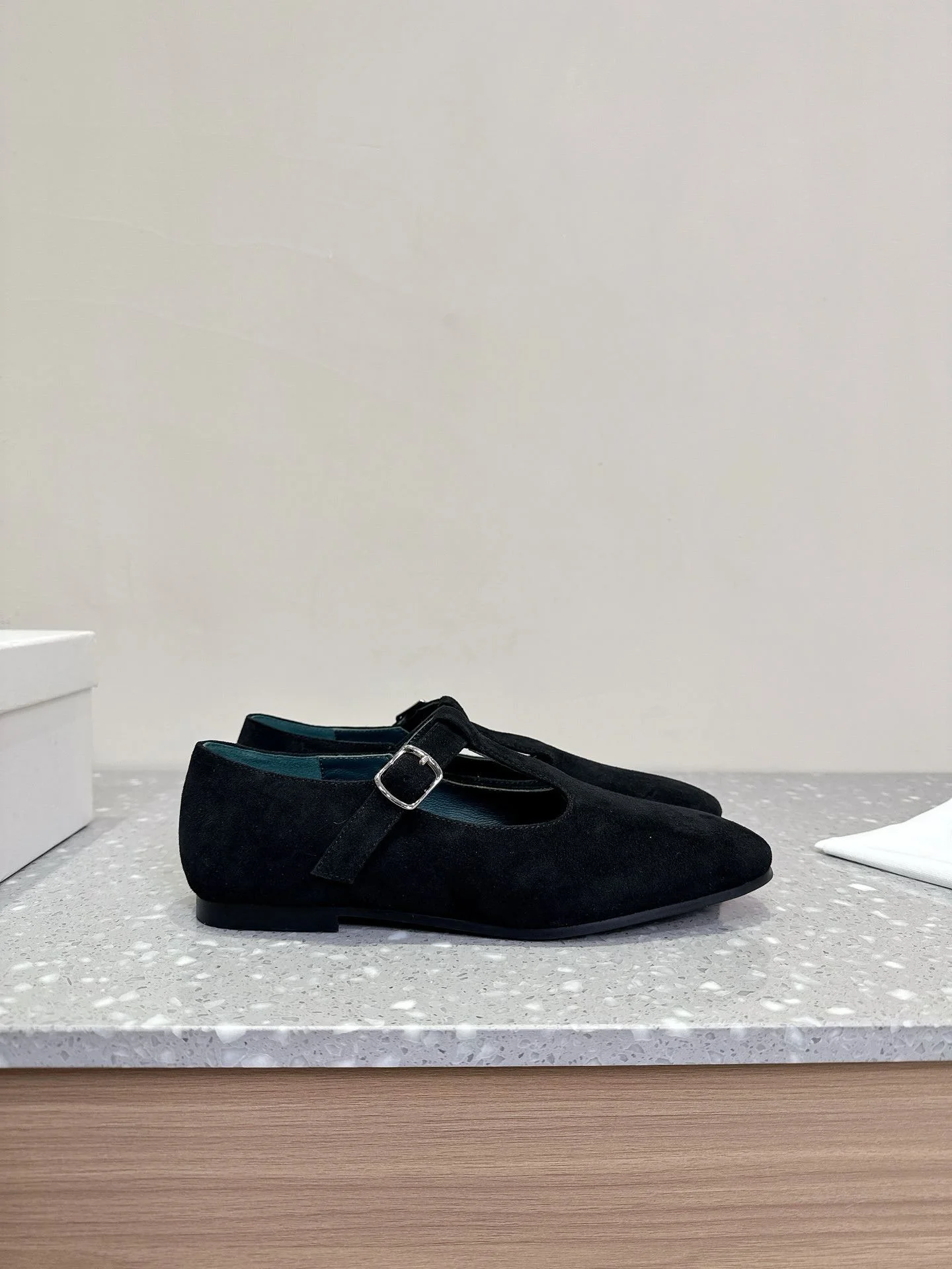 Top mirror Hidemi Shoes