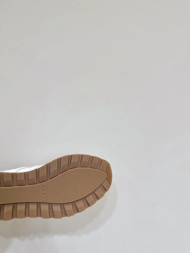 Accurate model Hogan Shoes