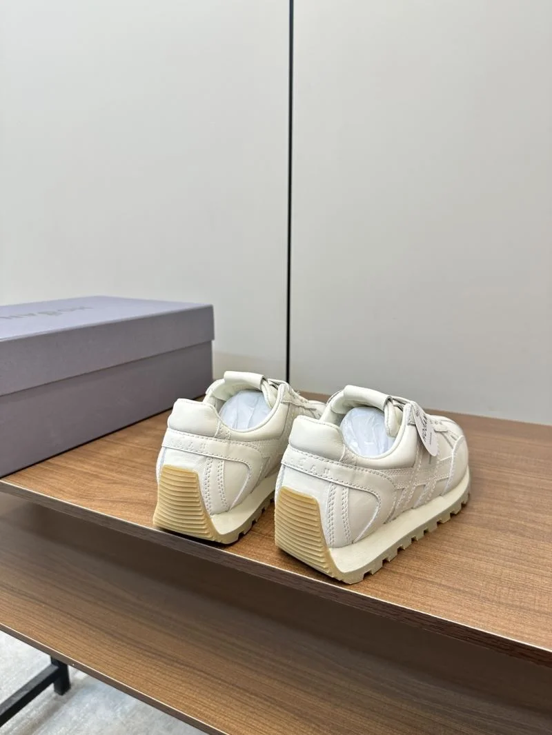 Accurate model Hogan Shoes