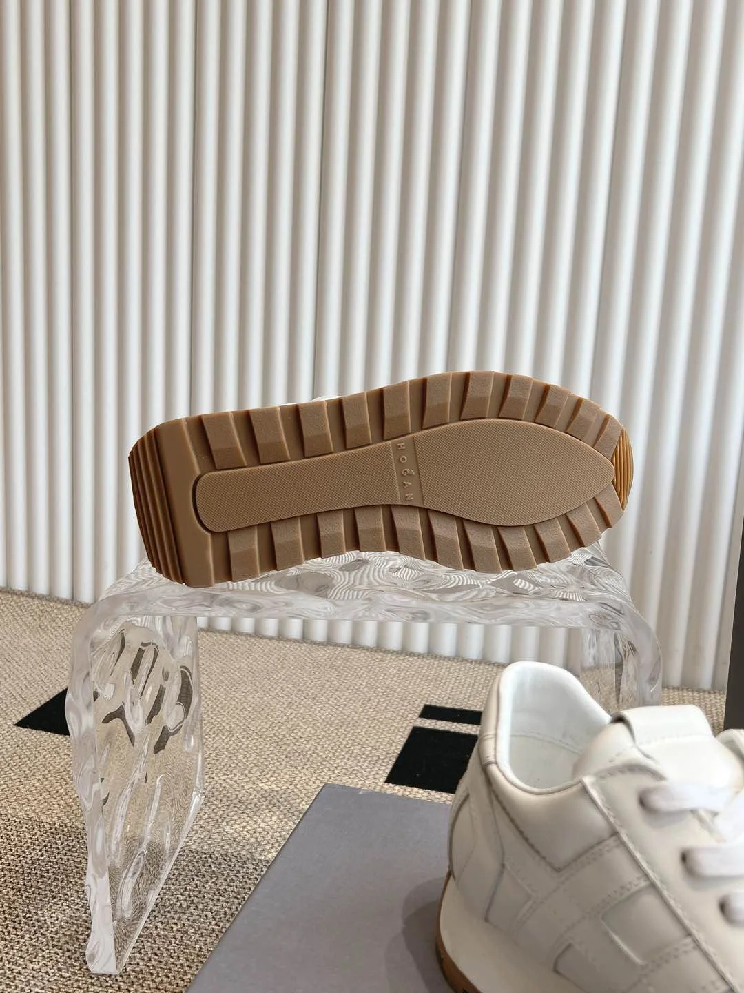 Exact replica Hogan Shoes
