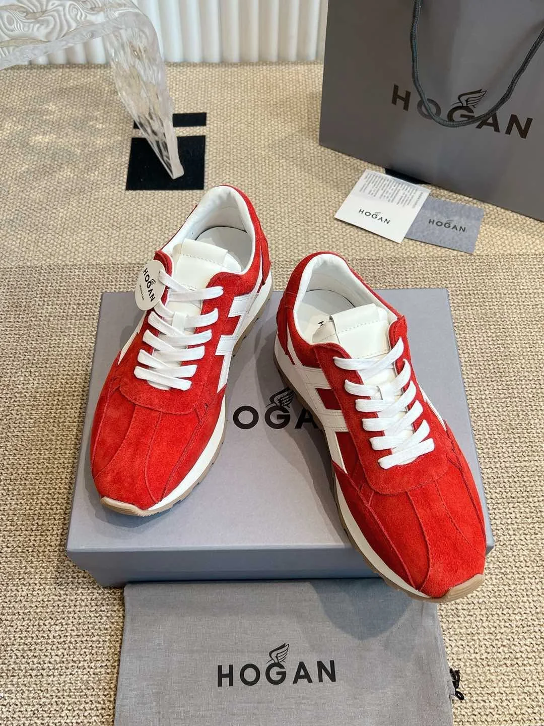 Accurate model Hogan Shoes