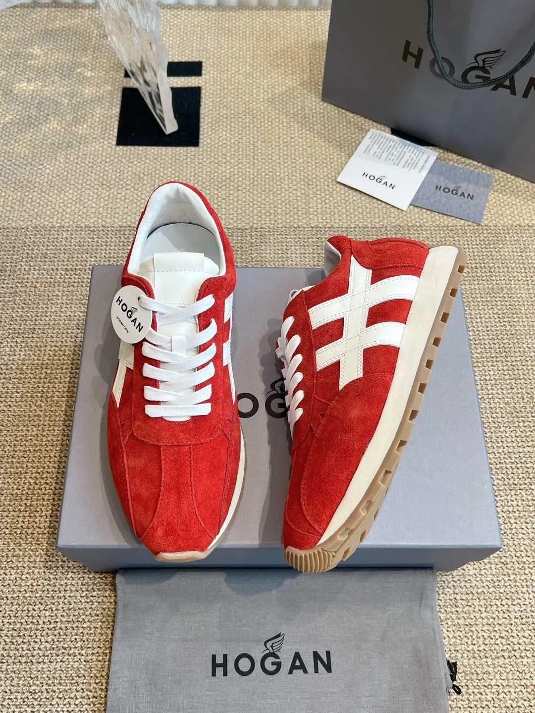 Accurate model Hogan Shoes
